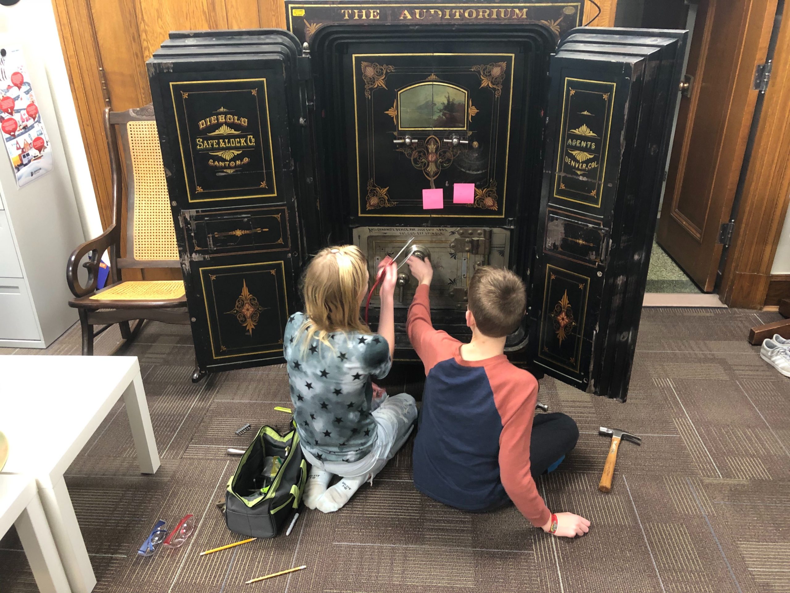 Determined kids crack mysterious safe in Denver City Council office ...