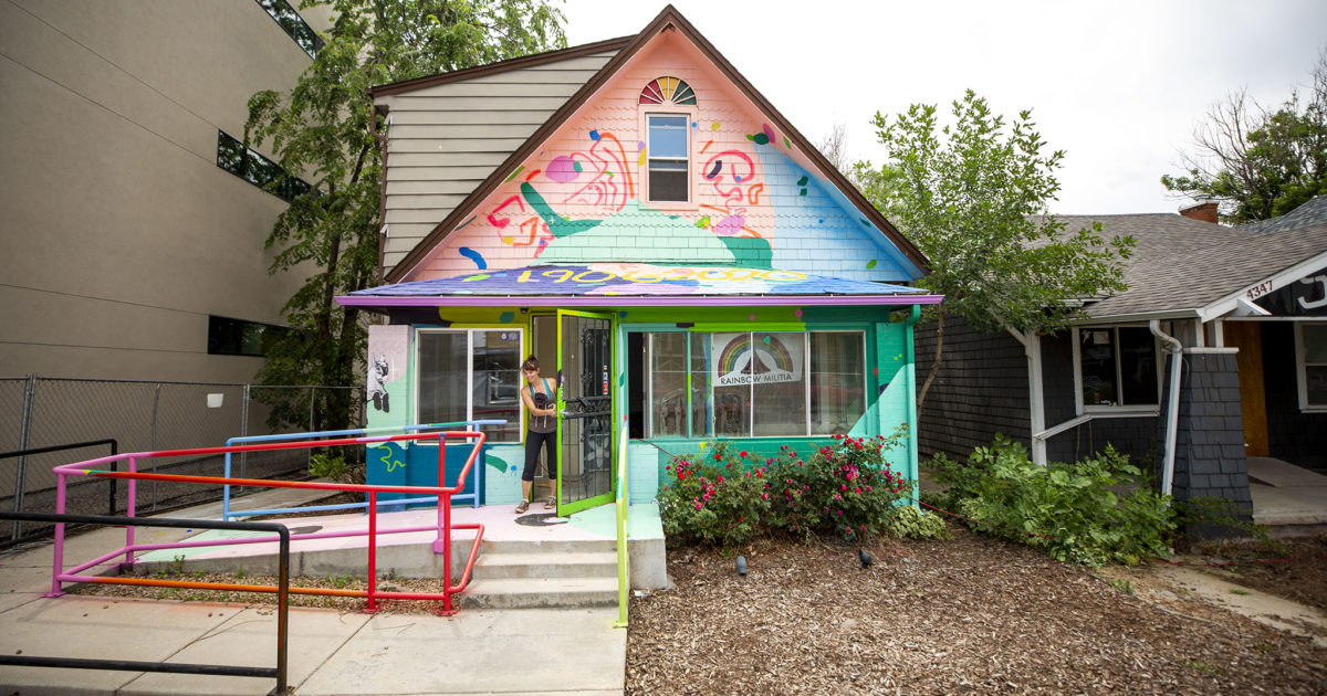 Denver circus theater troupe ventures back before audiences - Denverite ...