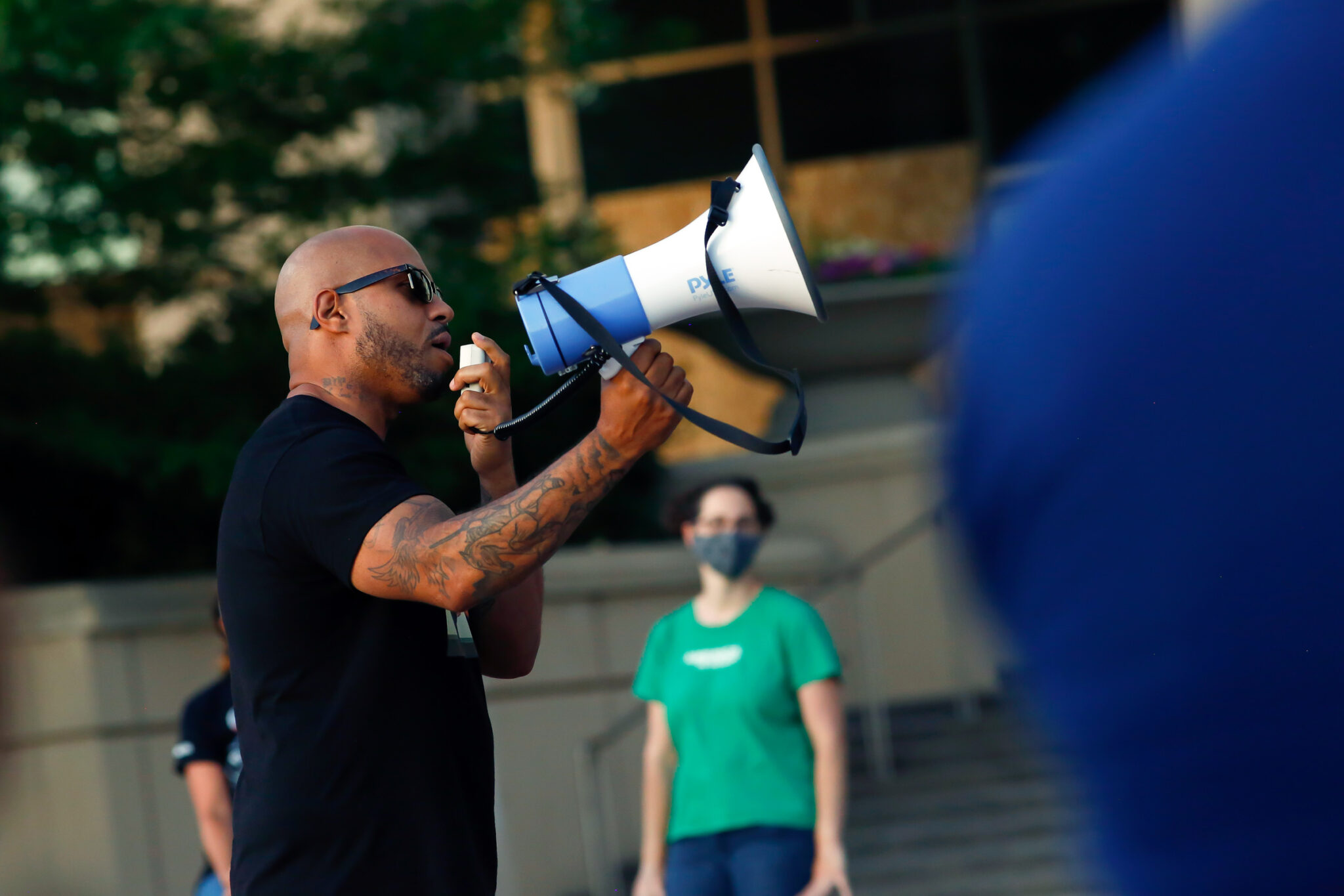 Terrance Roberts used to be in a gang. Now he's organizing protests ...