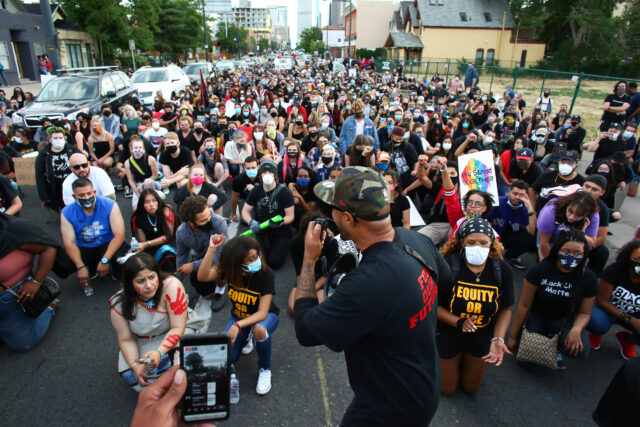 Terrance Roberts used to be in a gang. Now he's organizing protests ...