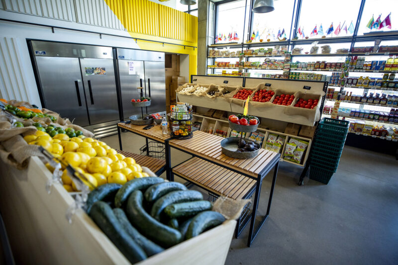 Sun Valley, a longtime food desert, finally gets a grocery store ...