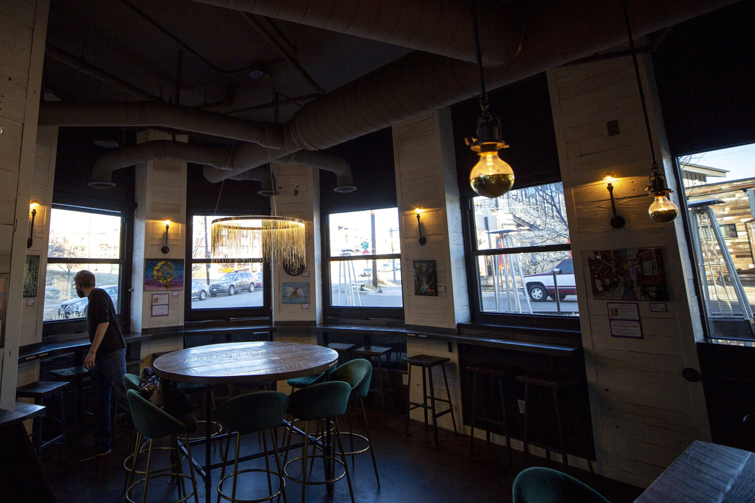 Awake, the first 'sober' bar in Denver, is all about partying without ...