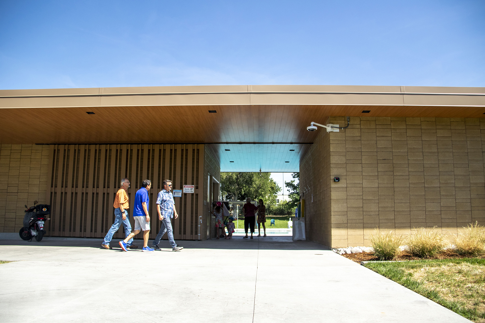 Politicians threw a bash to splash at the new Congress Park Pool, but ...