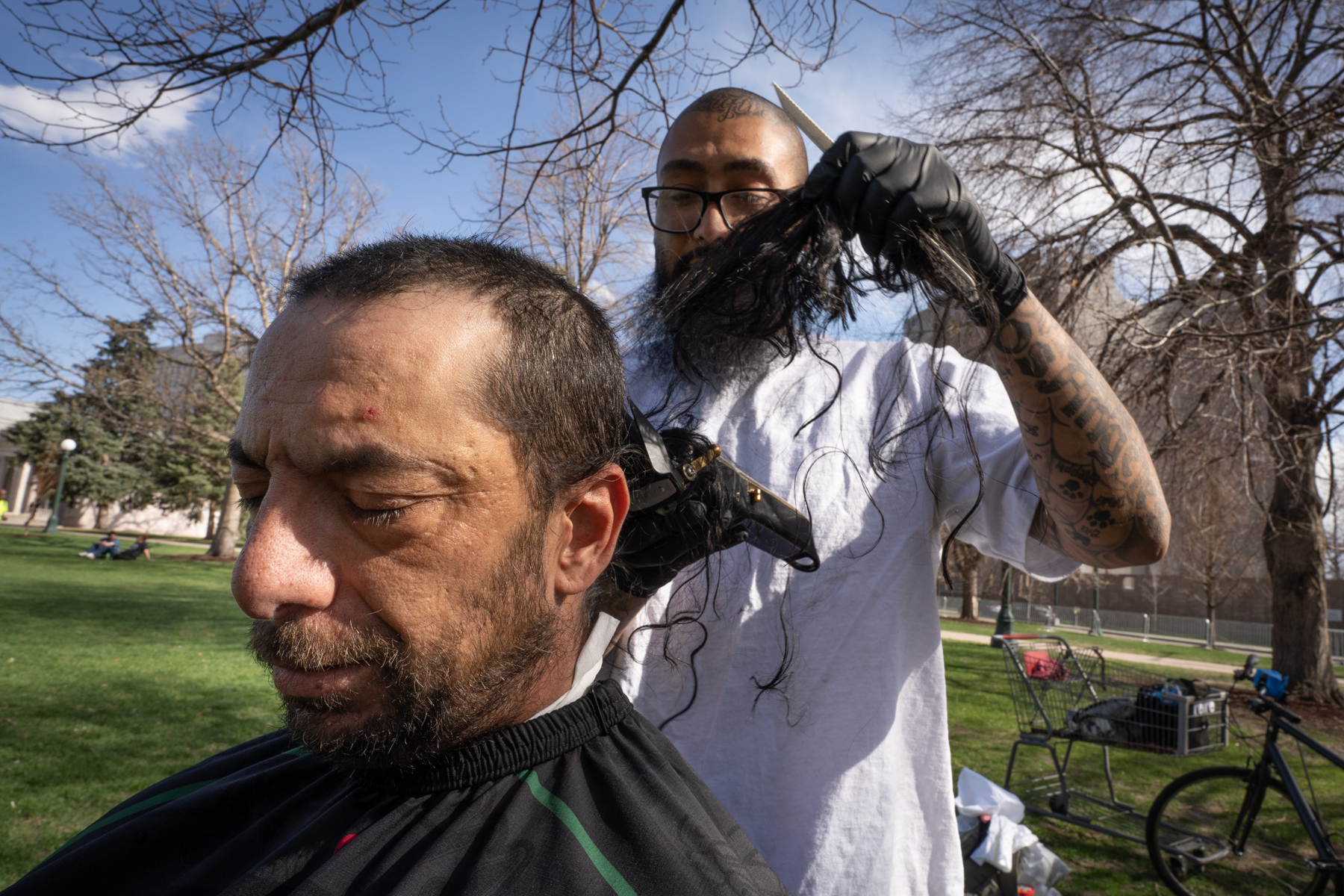 Meet the barber giving out free haircuts to unhoused Denverites at ...