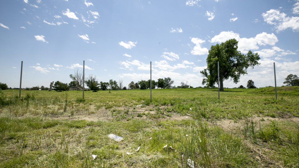 Westside's Park Hill Golf Course fence hits snag with the city ...