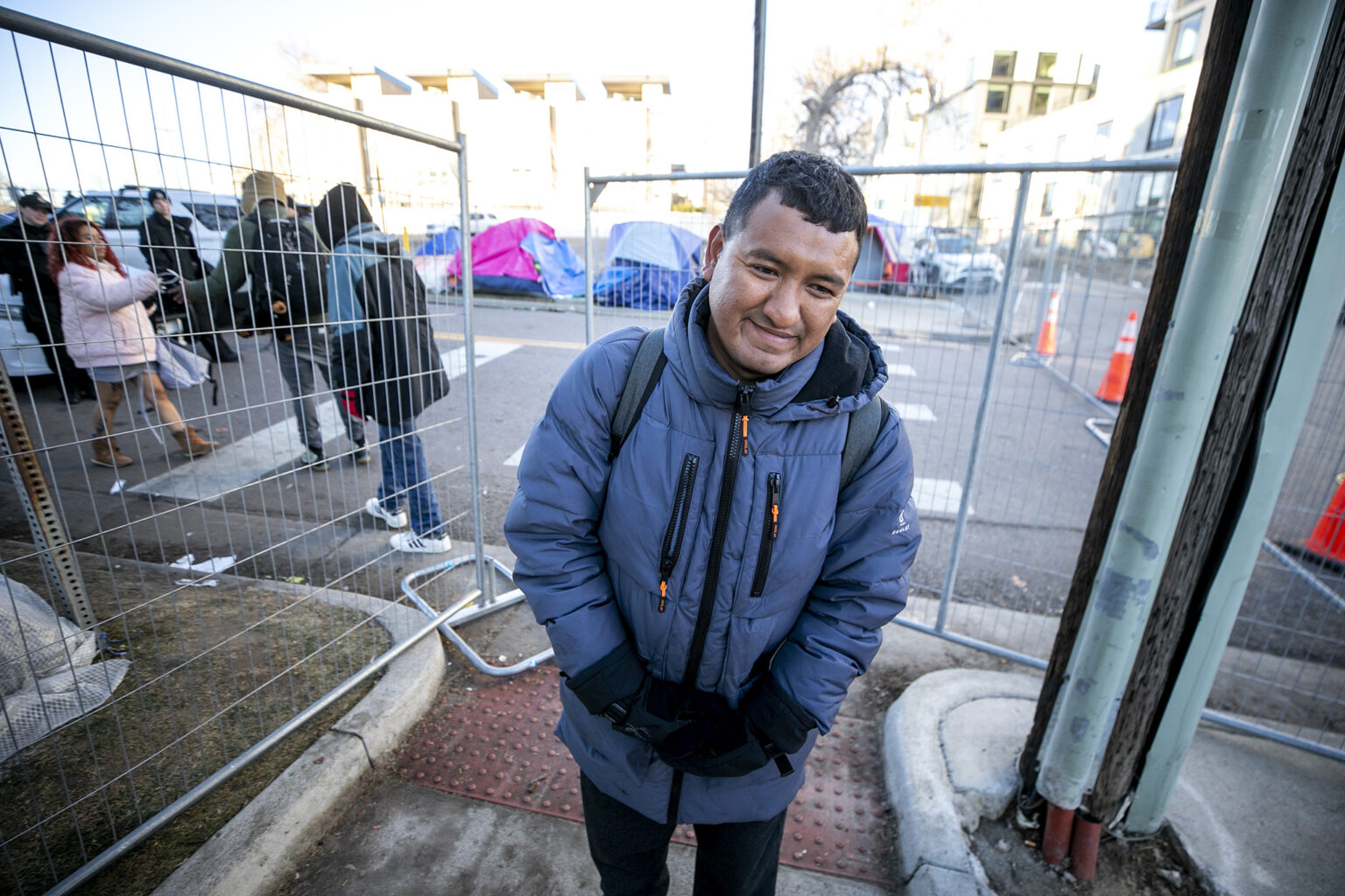 Denver clears Zuni Street migrant camp, bringing hundreds into emergency shelters - Denverite ...