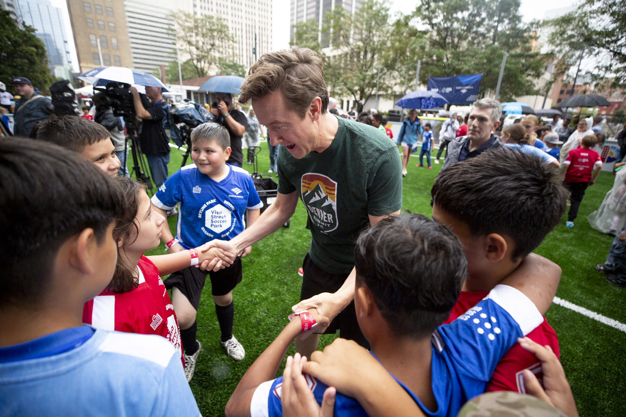 Voters are split on Mayor Mike Johnston, but they're feeling better ...