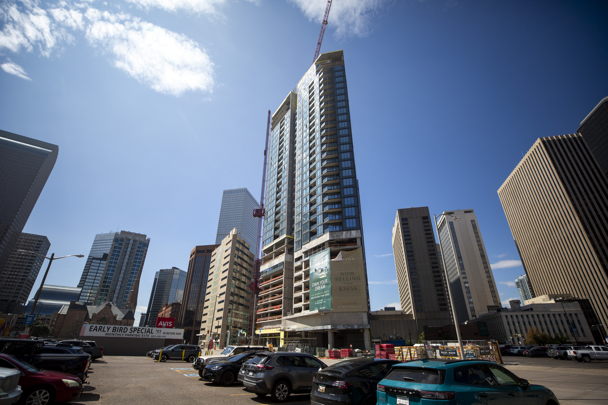 Builder says new condo tower won't collapse, despite dire warnings in ...